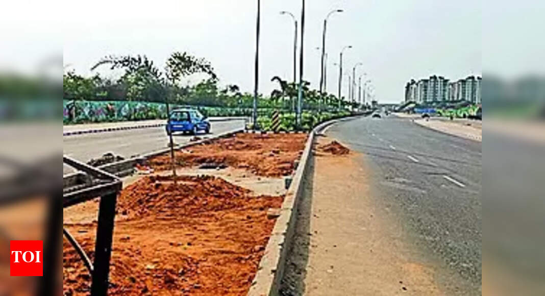 Accident-Prone Median Cut: Accident-prone median cut on city road ...
