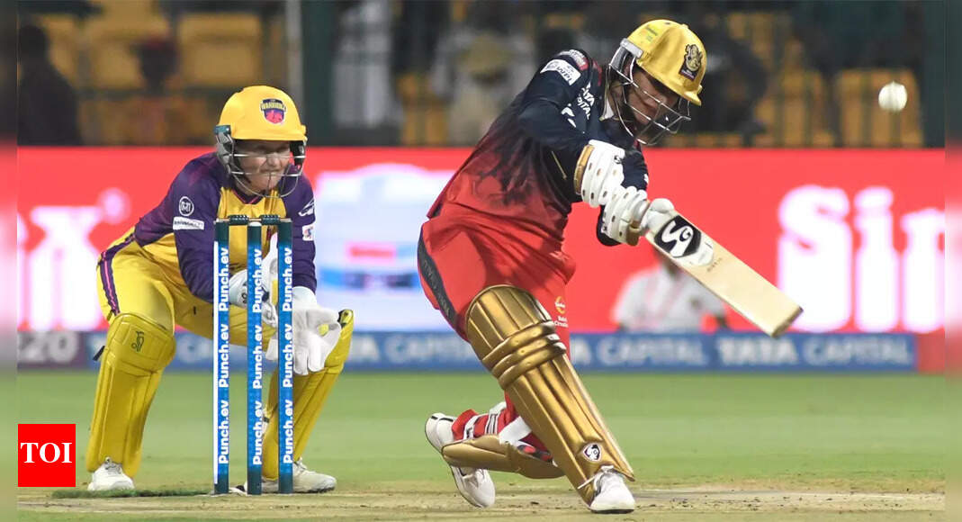 WPL: Smriti Mandhana, Ellyse Perry fifties carry RCB to 198/3 against UP Warriorz | Cricket News ...