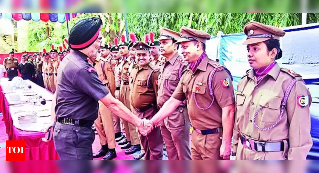 DG NCC Reviews Activities in Units Under Group HQ Prayagraj | Prayagraj ...