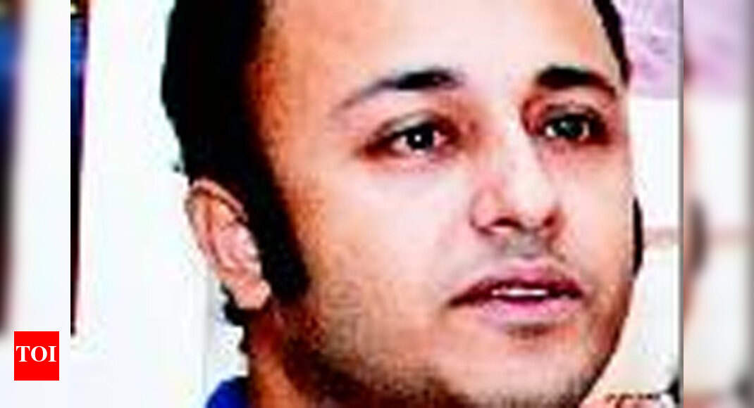 Joyjit plays producer for mega | Bengali Movie News - Times of India