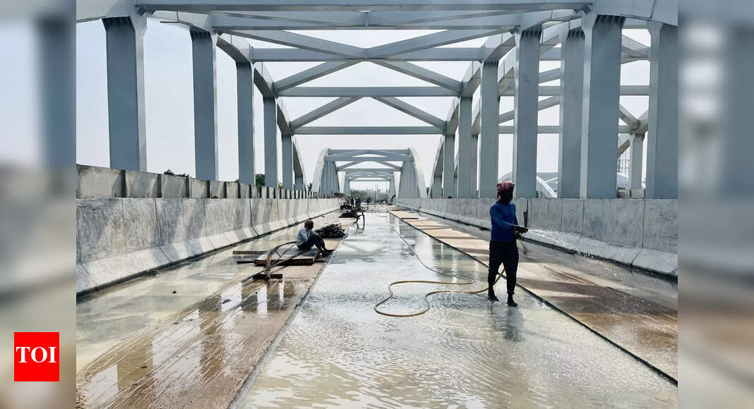 Elephant Gate Bridge: One lane of Elephant Gate bridge to open before ...