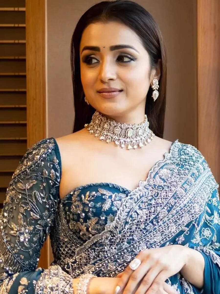 Trisha Krishnan exudes celestial grace in sarees | Times of India