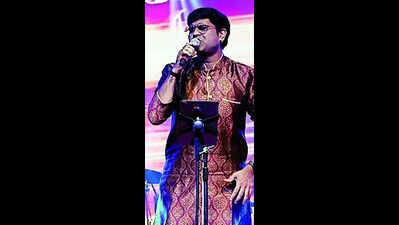 Akola: Akola Sways to Juili's Rhythm on Maha Sanskruti Mahotsav Day 2 ...