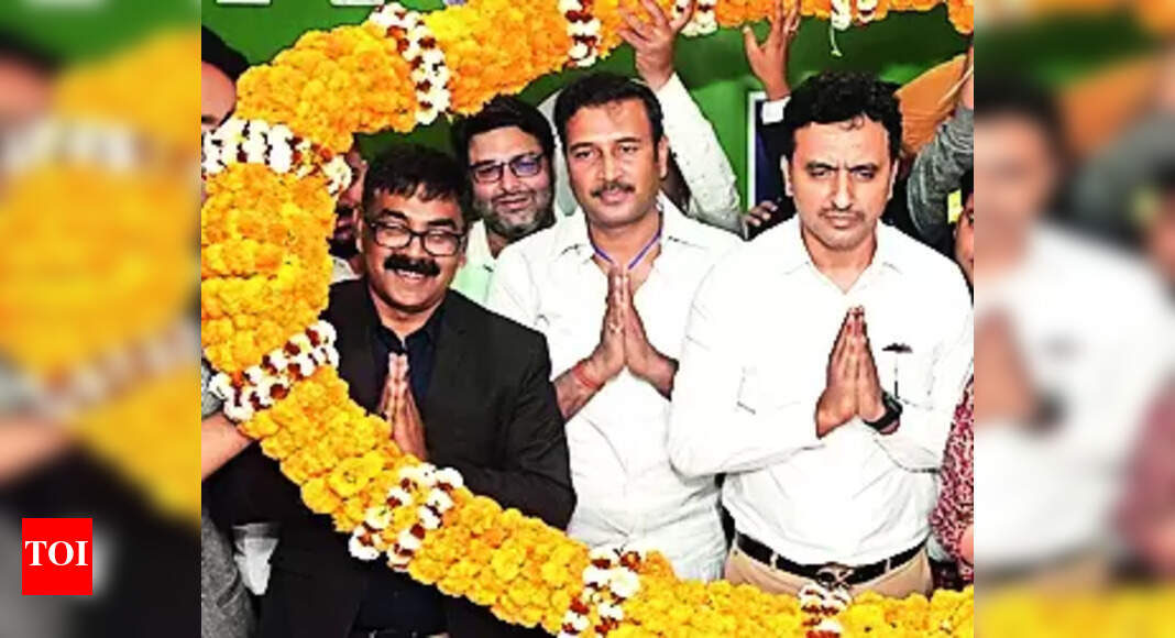 Former DIG: Former DIG Sanjay Ranjan and Other Professionals Join Ajsu ...