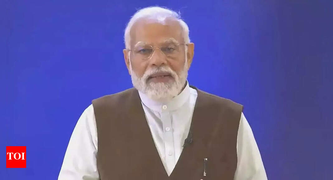 PM Modi presents 1st ever National Creators Award at Bharat Mandapam ...