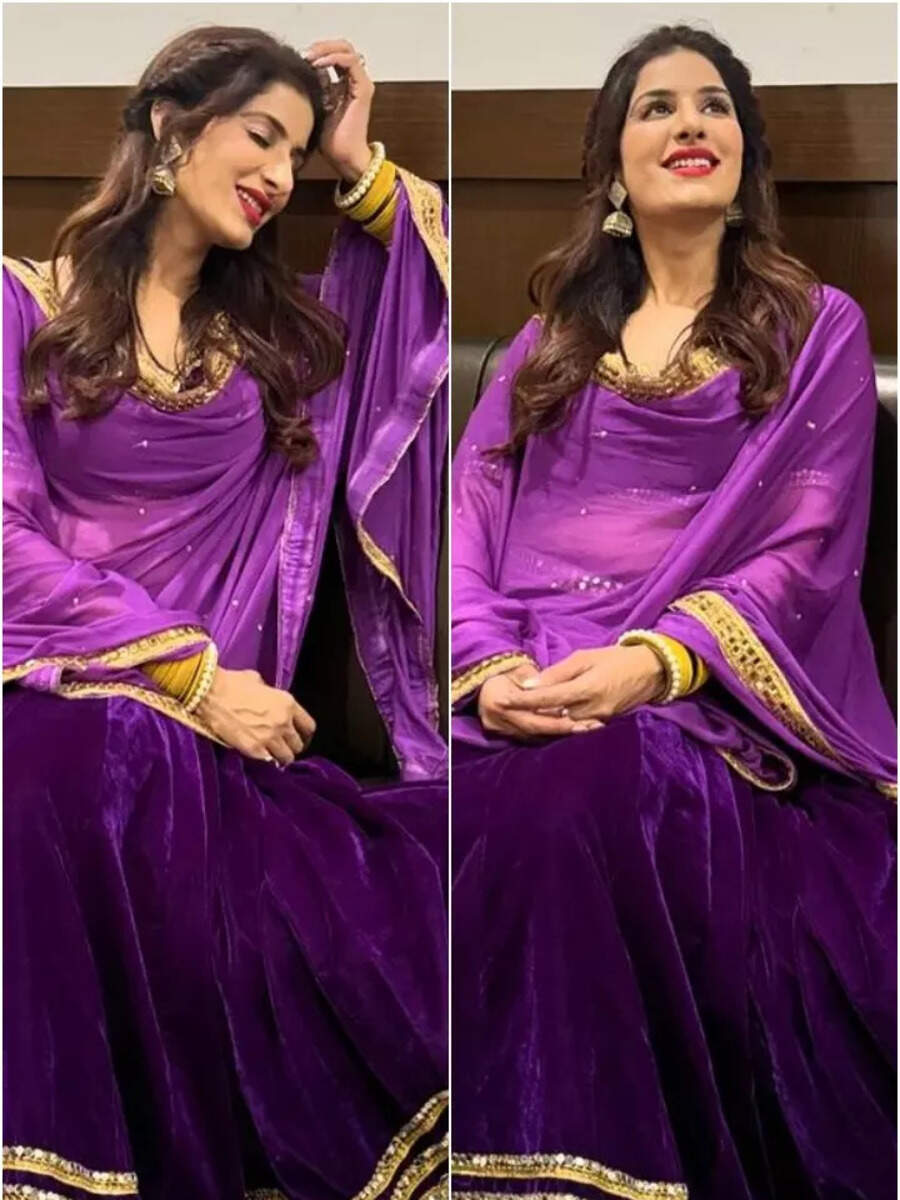 Poonam Dubey's amazing pics in lehenga | Times of India