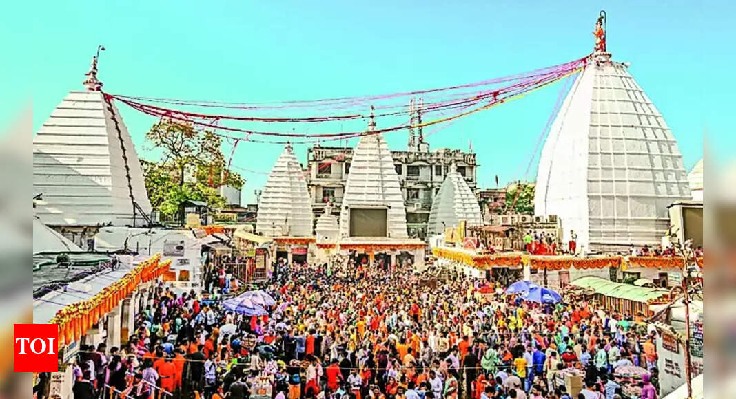 Shiv Bhakts: Massive Turnout of Shiv Bhakts at Babadham: A Sight to ...