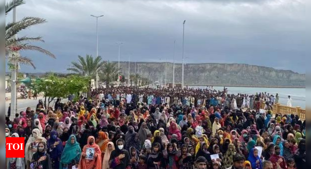 Pakistan: Mahrang Baloch alleges internet shutdown to hinder Baloch ...