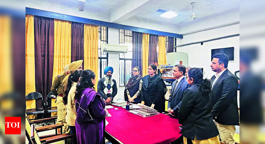 Cyber Cell: Cyber Cell gets Rs 24 lakh released in Lok Adalat ...