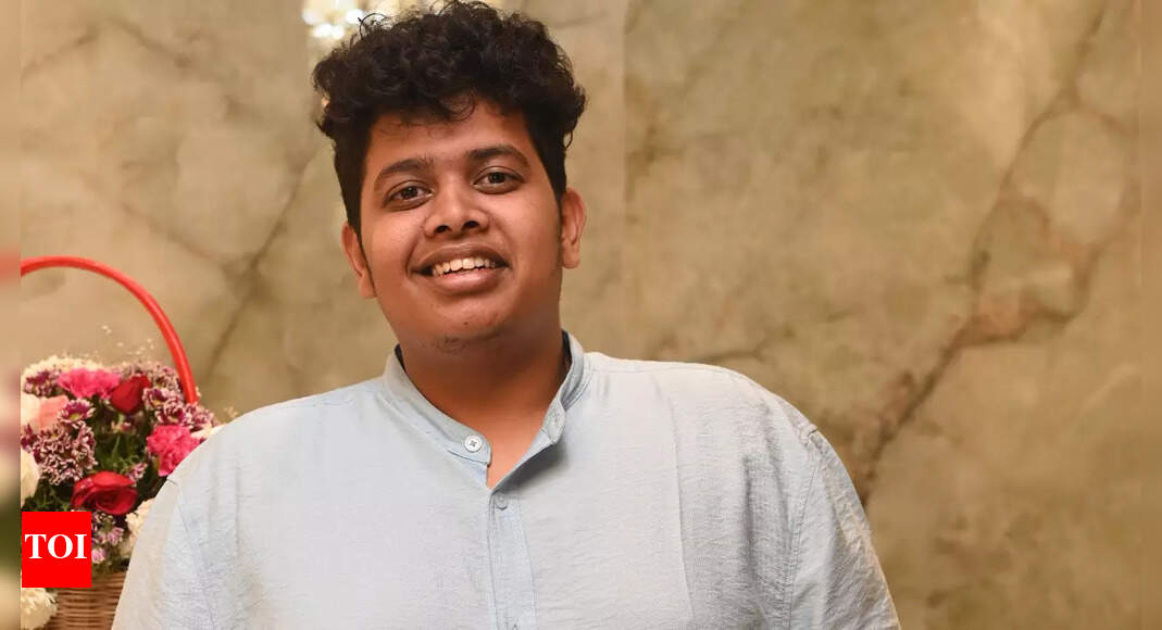 Food vlogger Irfan attended the launch of Samco Restaurant at Mogappair ...