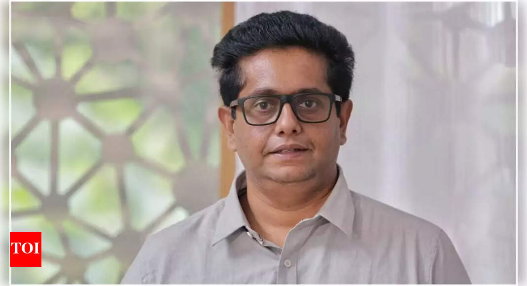 Jeethu Joseph to make his web series debut | - Times of India