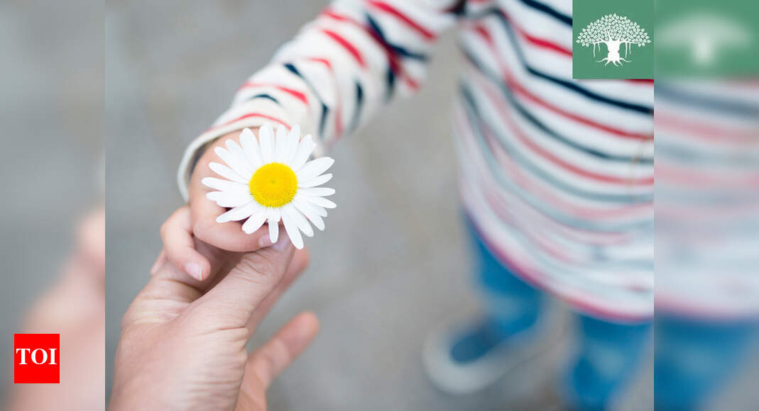 Altruistic Compassion: Sacred signpost: Make others happy, you’ll feel ...