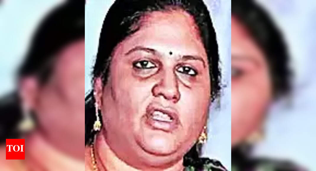 Ex-MP Geetha: Ex-MP Geetha gets HC relief, can fight polls | Hyderabad ...