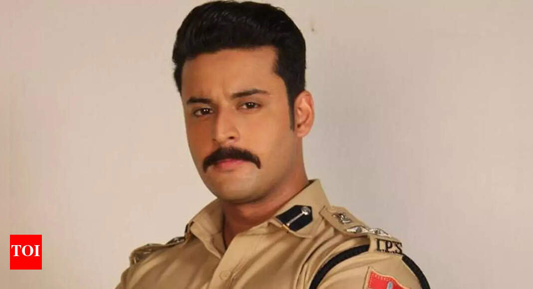 ‘Mera Balam Thanedaar' actor Shagun Pandey sets up mini-gym in his vanity; says "Fitness is a ...