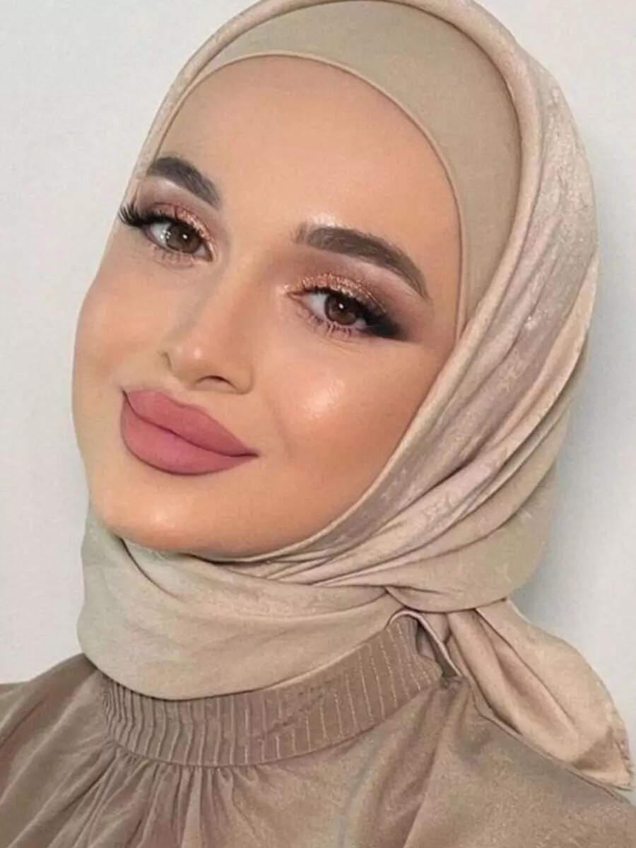 Ramadan 2024: Radiant Skin To Blue Hues, 9 Makeup Trends For Festival ...
