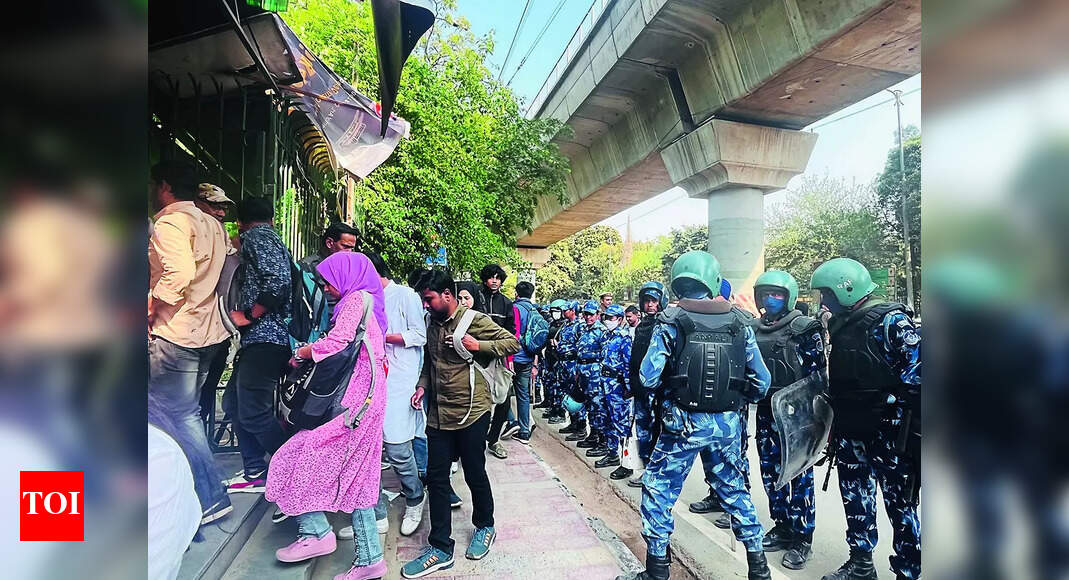 Shaheen Bagh: Resentment and Numbness in Shaheen Bagh as CAA Notification Causes Anxiety | Delhi ...