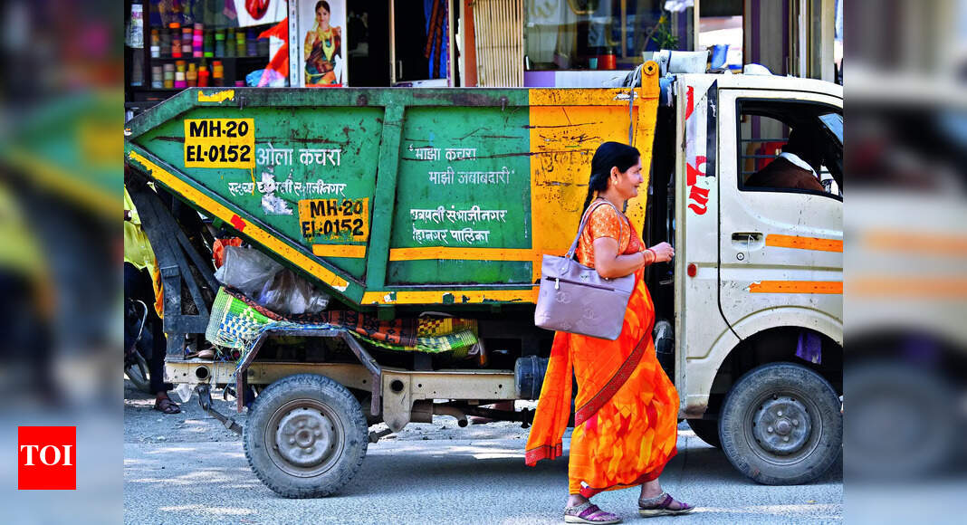 Mobile App: Mobile App to Track Trash Collection Vans in Sambhajinagar ...