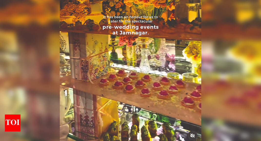 Momo, pancakes, chowmein and mango flan... Kolkata chefs cooked up a ...