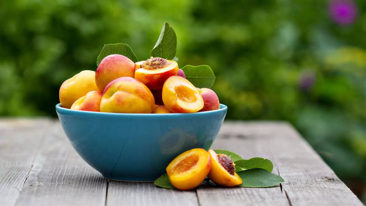 9 Iron-Rich Fruits To Boost Hemoglobin Levels Naturally