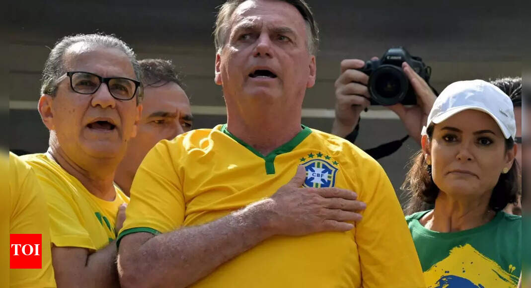 Brazil military leaders told police Bolsonaro mulled a coup - Times of ...