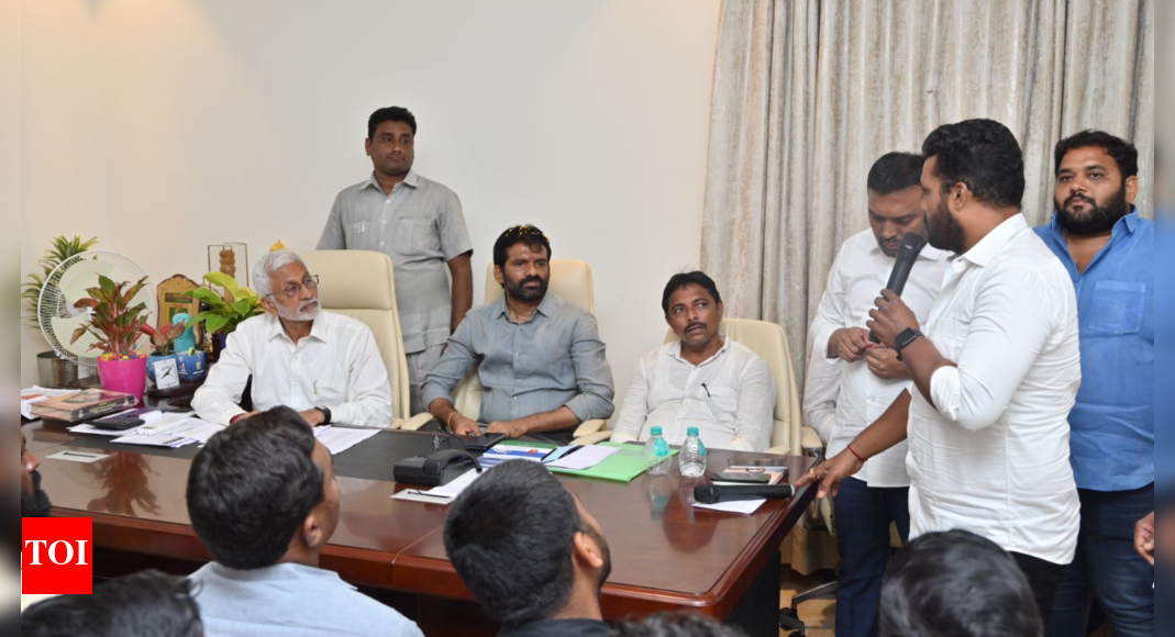 YSRCP's Nellore Lok Sabha nominee promises to transform Simhapuri into ...