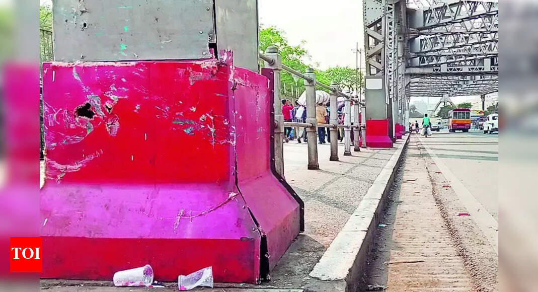 Howrah Bridge: Howrah Bridge Maintenance: Impact of Commute Route ...