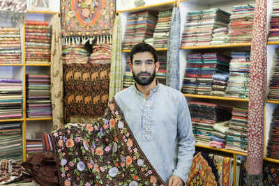 Kashmir Fabrics: 5 fabrics you need to buy when visiting Kashmir ...
