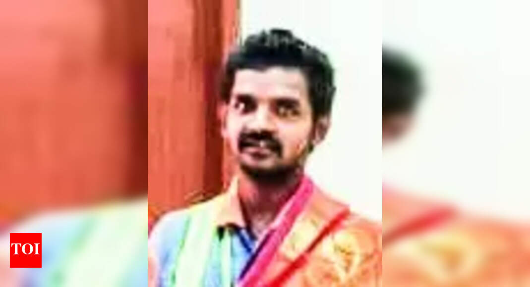 Trichy Corporation Trichy Corporation Honours Sanitary Worker For