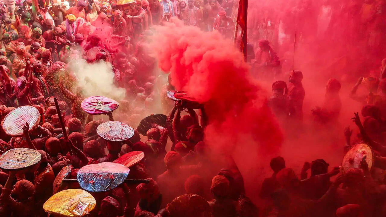 Holi 2024: Safeguard Your Vision With These Crucial Eye-Care Tips