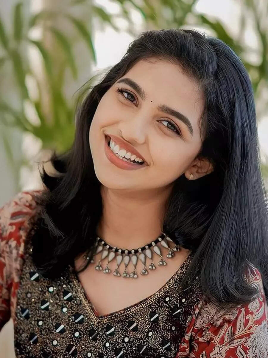 Mamitha Baiju's mesmerizing pictures | Times of India