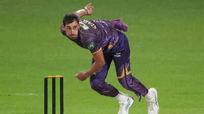 Returning after almost a decade, Mitchell Starc puts on a spirited show ...
