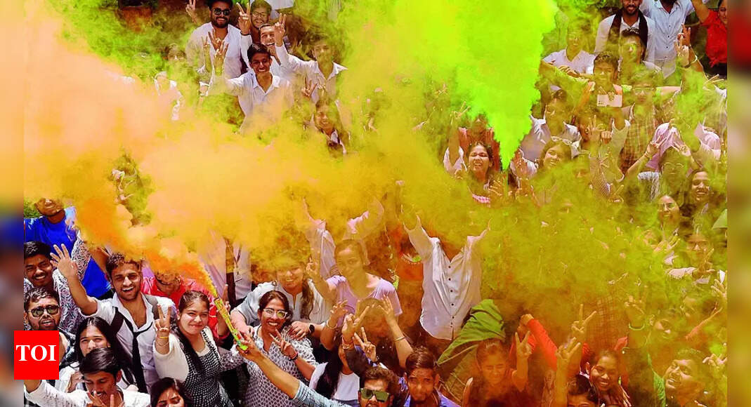 Holi: Celebrate Holi with ‘gaukasth’ & Herbal Colours in Indore | Eco ...