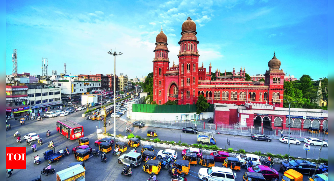 Youtubers Madras High Court Orders Youtuber Savukku Shankar To Pay