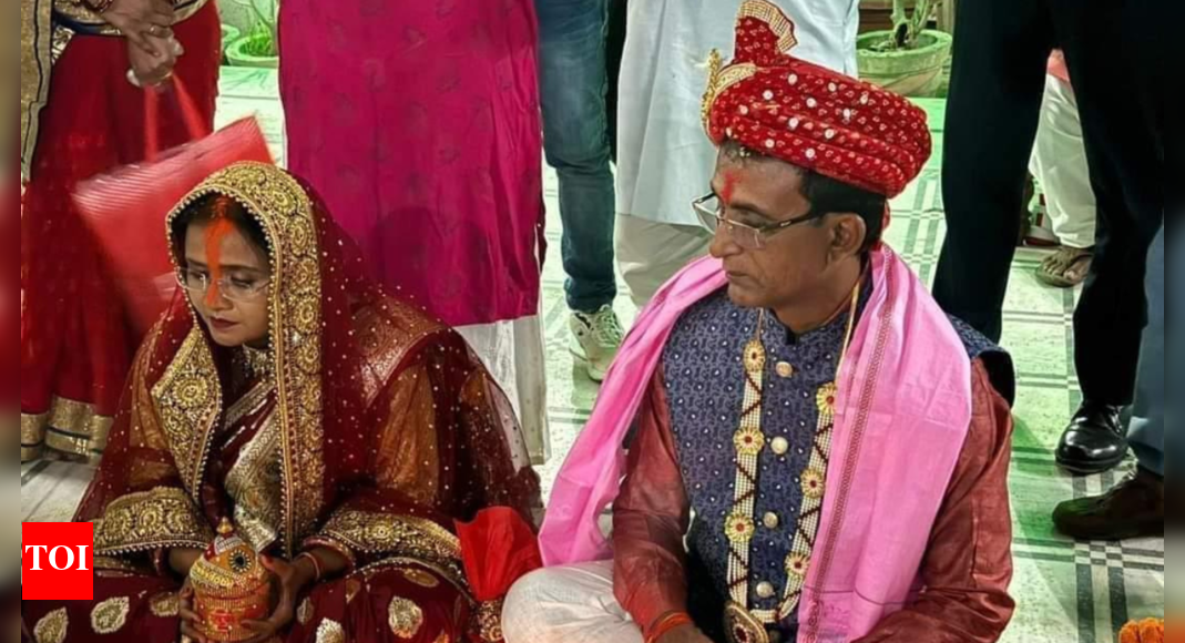 Moments after wedding, Bihar don rushes to RJD chief Lalu Prasad to ...