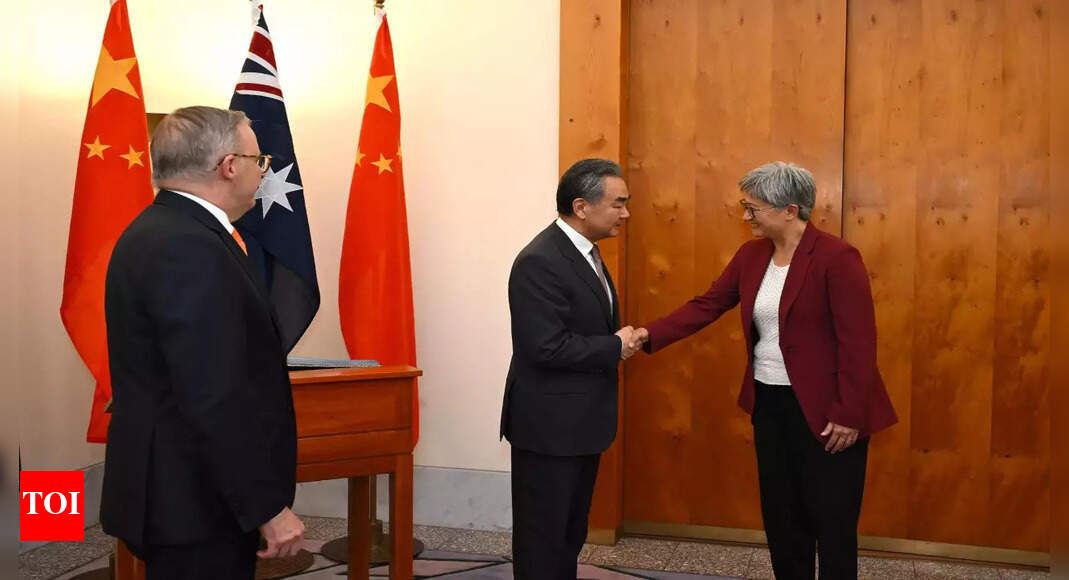China's top diplomat meets Australian ex-PM in controversial meeting ...