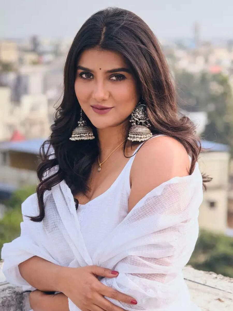 Parno Mittra's selection of attire showcases her preference for white ...