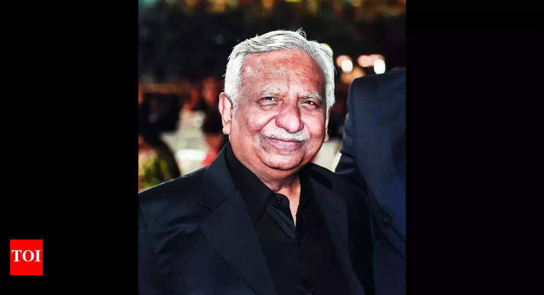 Personal attendant for Jet founder Naresh Goyal in Mumbai hospital ...