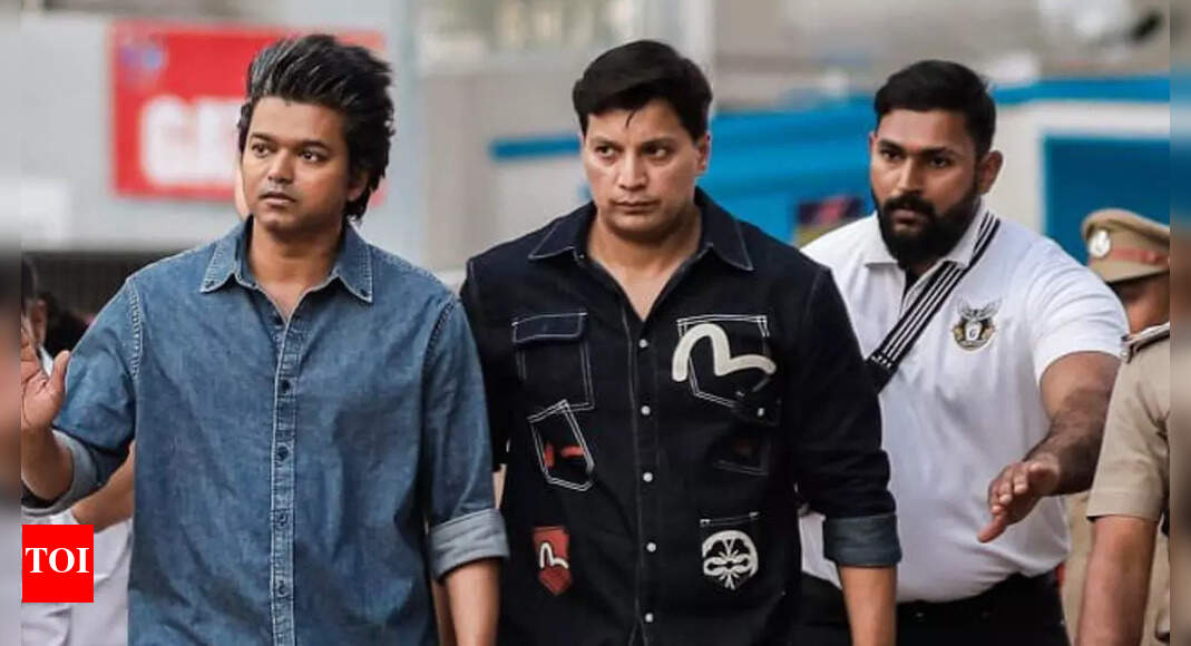 Fans stand all through the night at the 'GOAT' shooting spot to meet ...