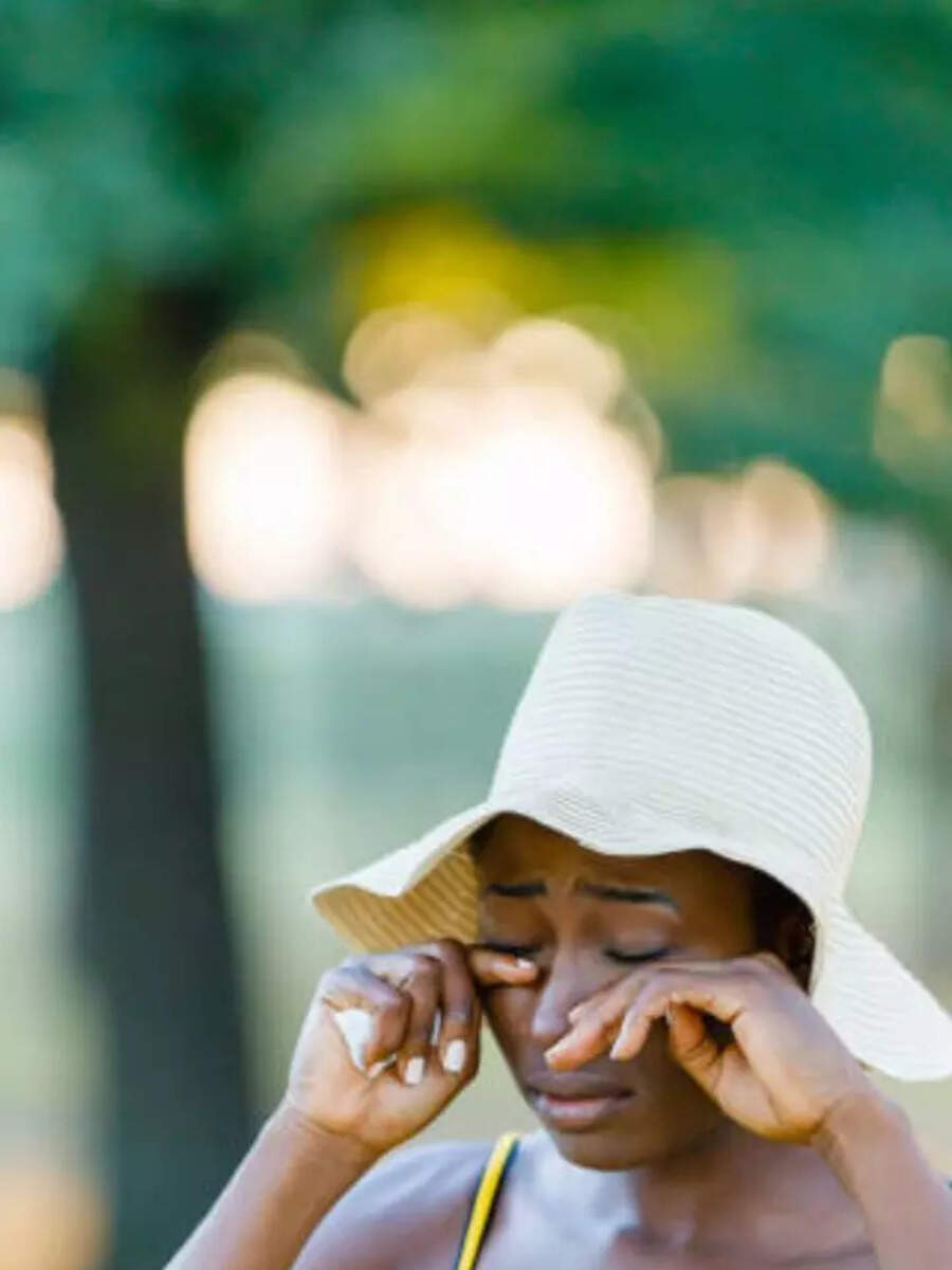 Dry Eyes Tips: 8 Easy Ways To Soothe Dry Eyes | Times Now