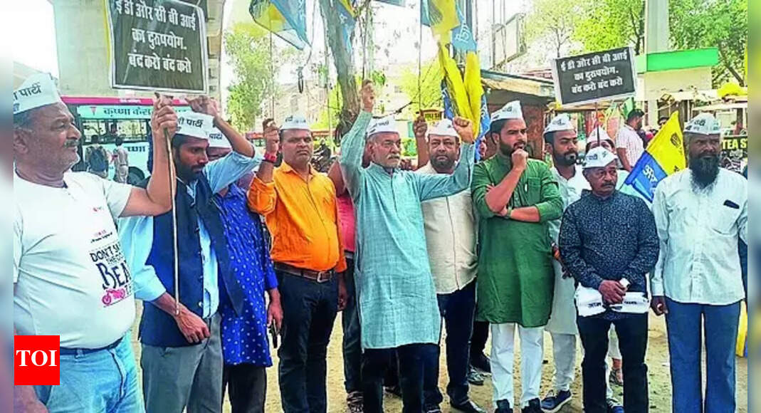 Arvind Kejriwal: Aap Protests Against Kejri’s Arrest | Bhopal News ...