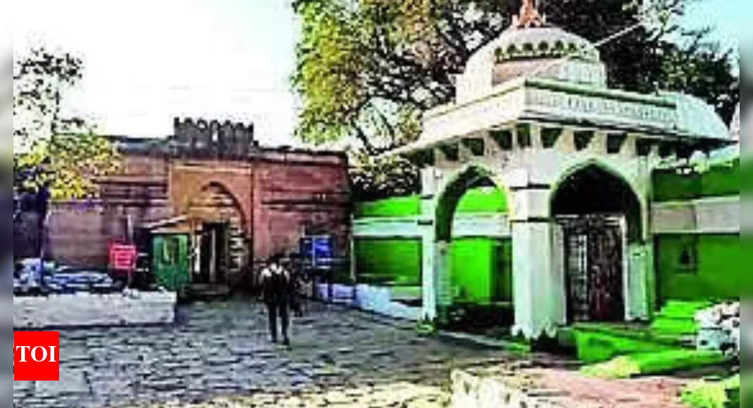 Madhya Pradesh: ASI begins survey at Bhojshala complex; puja & namaz to ...