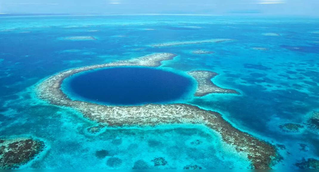 What’s inside the mysterious Great Blue Hole in Belize? | TimesTravel