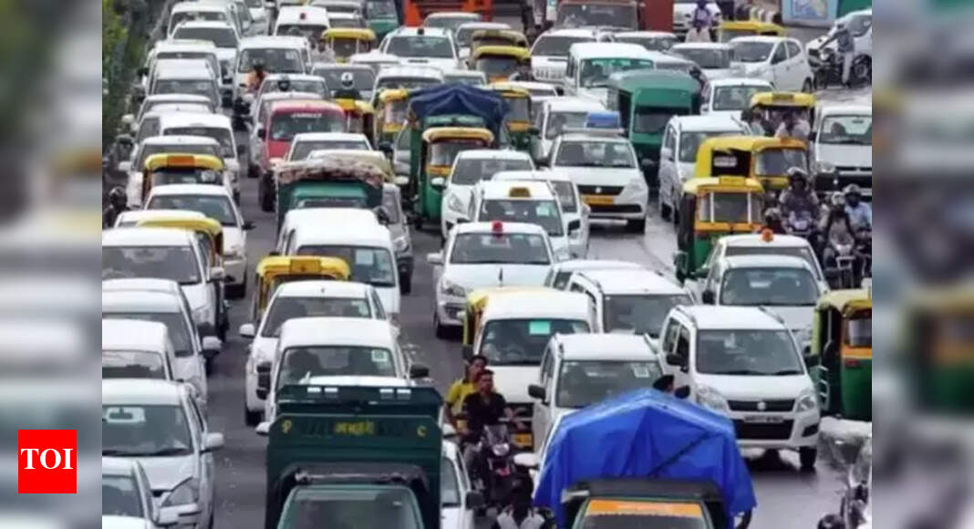 Holi Weekend Rush Pune Eway: Rush On Mumbai-pune Eway, Highways Passing ...