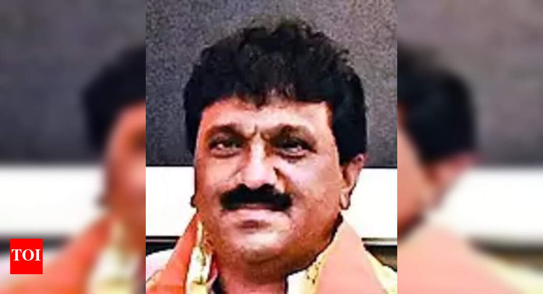 Umred Cong MLA Resigns: Umred Cong Mla Resigns, Joins Shinde Sena ...