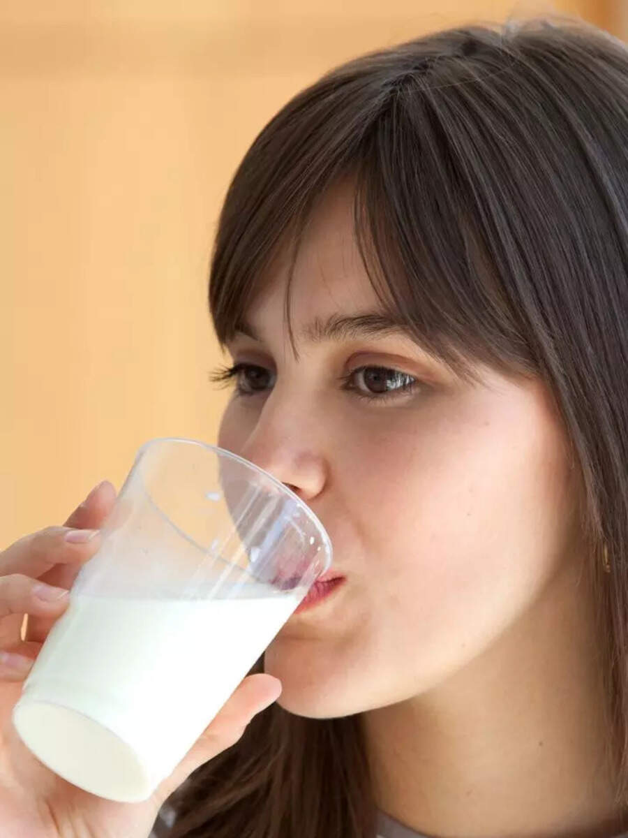 8 benefits of drinking cold milk | Times of India