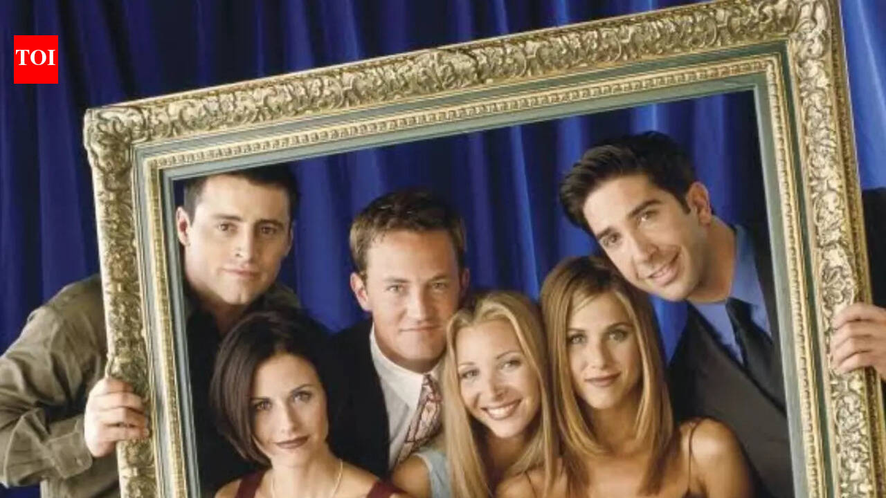 Friends: Reviving Memories: Revisiting the iconic 90's show 'Friends ...