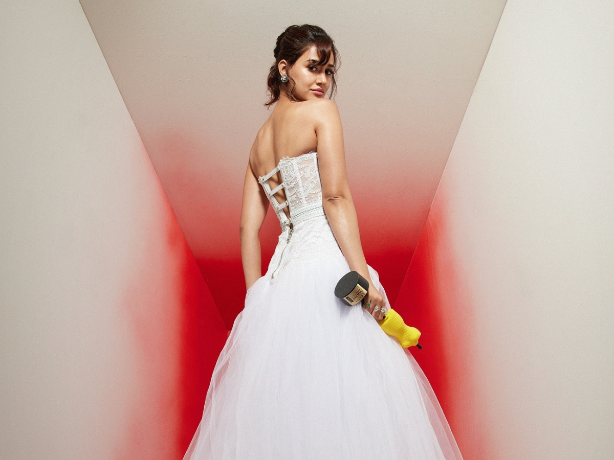 Disha Patani honoured with the People’s Choice (Female) award at the ...