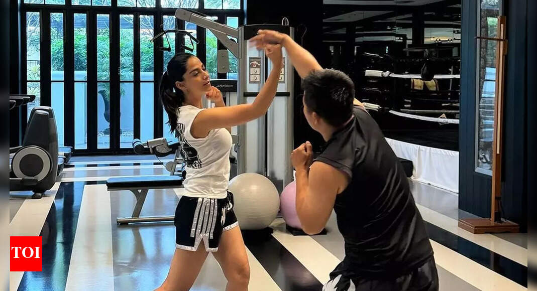 Meenakshi Chaudhary learns boxing in Thailand; Is she preparing for the ...
