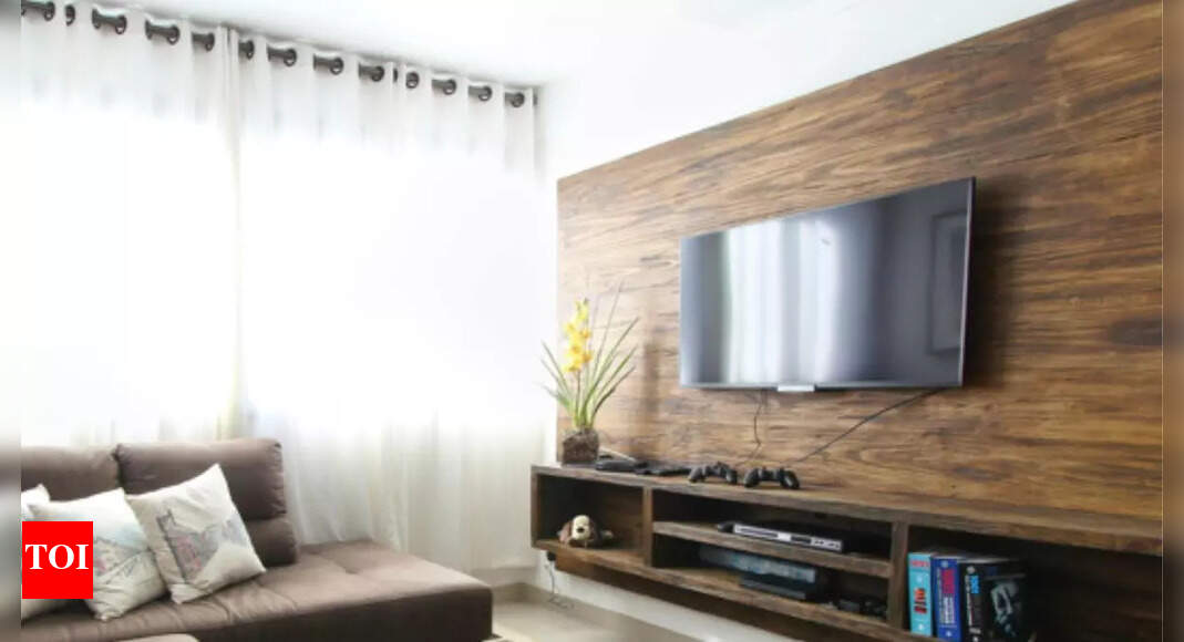 43 inch TV vs 55 inch TV: Which Size Is Better For Your Bedroom ...