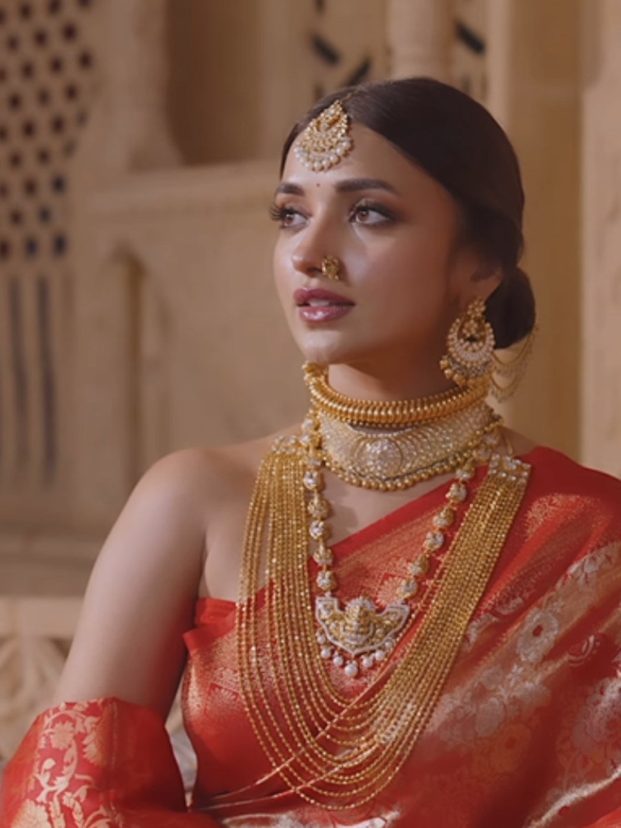 Jiya Shankar's top 15 bridal attires | Times of India